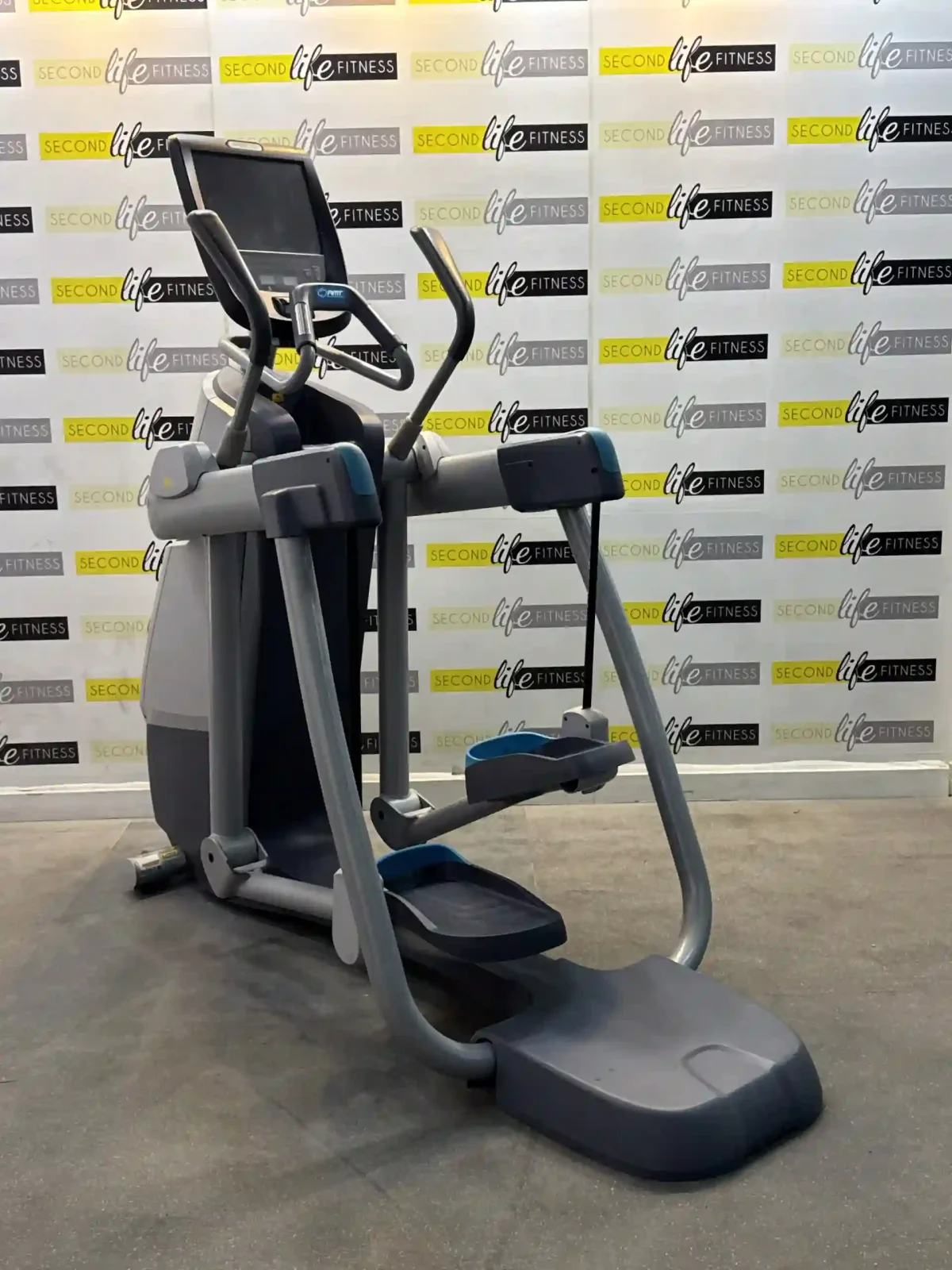 Precor AMT P82 UAE | Best Versatile Cardio Machine